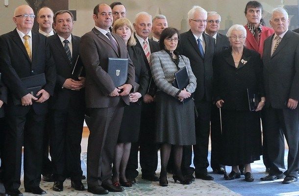 Ivo Josipović odlikovao Branka Perkovića - FERATA - FERATA