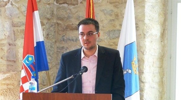 Jakov Žižić: Mladi sve manje zainteresirani za politiku - FERATA - FERATA