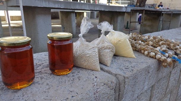 Peškarija: Dobra ponuda ribe, a i jaja su se vagala - FERATA