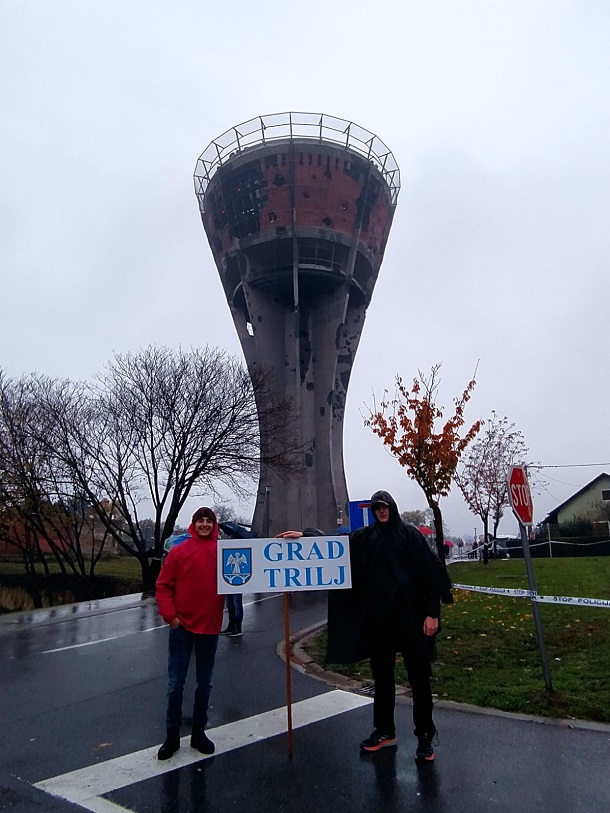 Triljani odali počast žrtvi Vukovara - FERATA