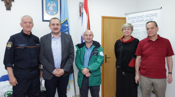 U Trilju održano predavanje na temu smanjenja rizika od poplava - FERATA
