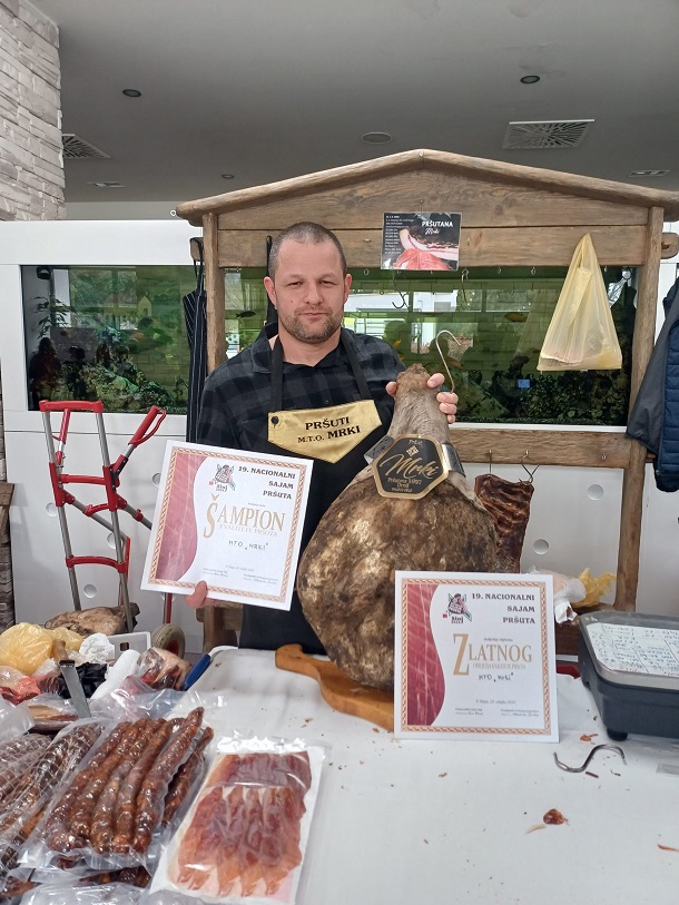 Šampionski pršut iz Pakova Sela - FERATA - FERATA