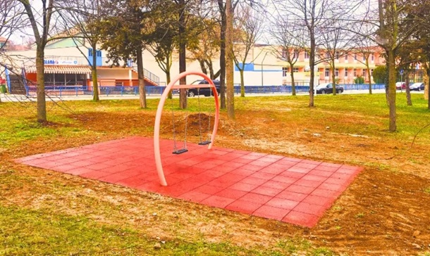 Nove dječje igračke u Gradskom parku Trilj - FERATA