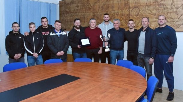 Sinjski prvaci ragbijaši na primanju kod gradonačelnika Bulja - FERATA